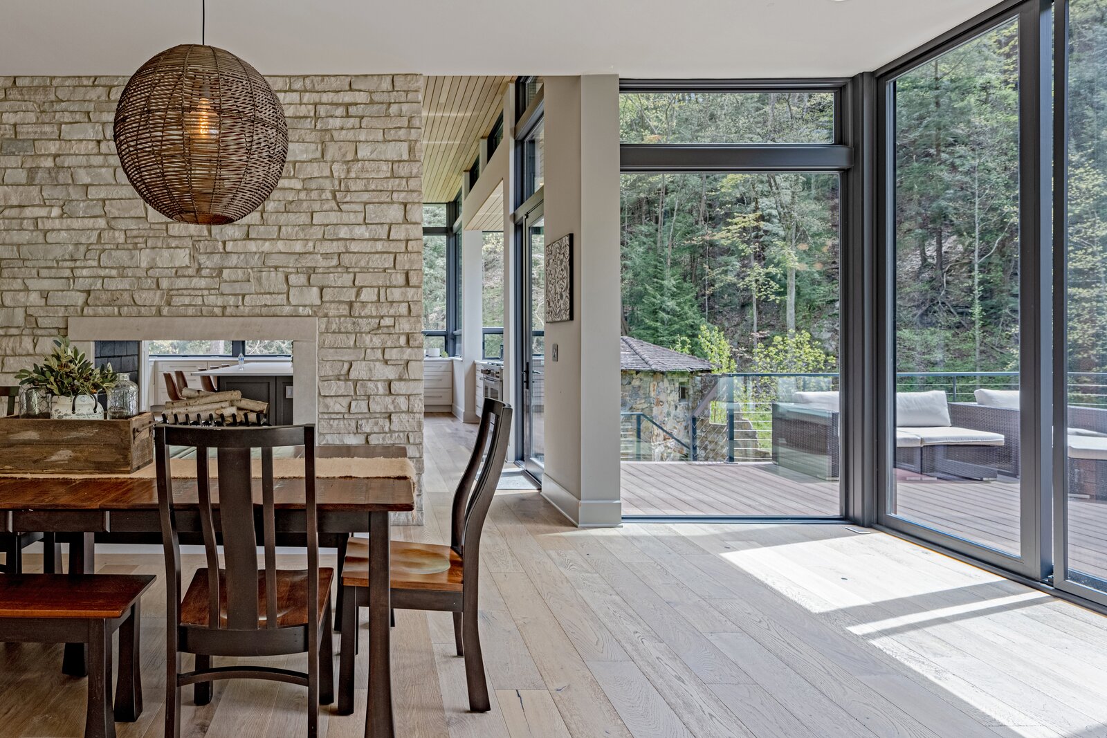 Photo 13 of 46 in A Modernist Architectural Vision Immersed in Sublime ...