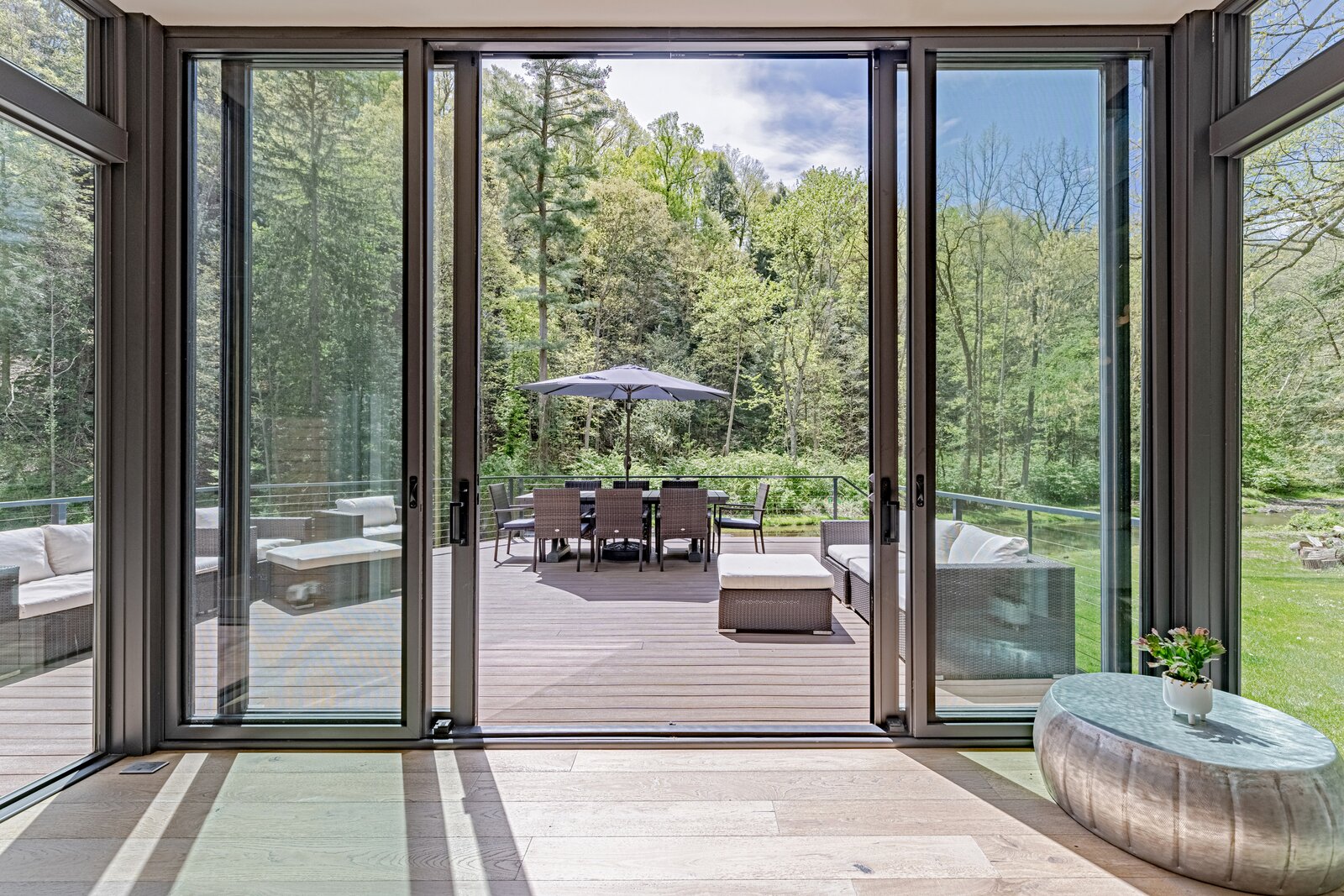 Photo 16 of 46 in A Modernist Architectural Vision Immersed in Sublime ...