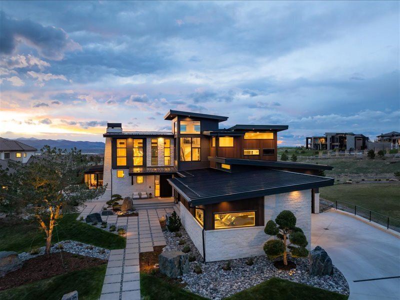 Photo 9 of 122 in This Modern Rocky Mountain Masterpiece is Giving ...