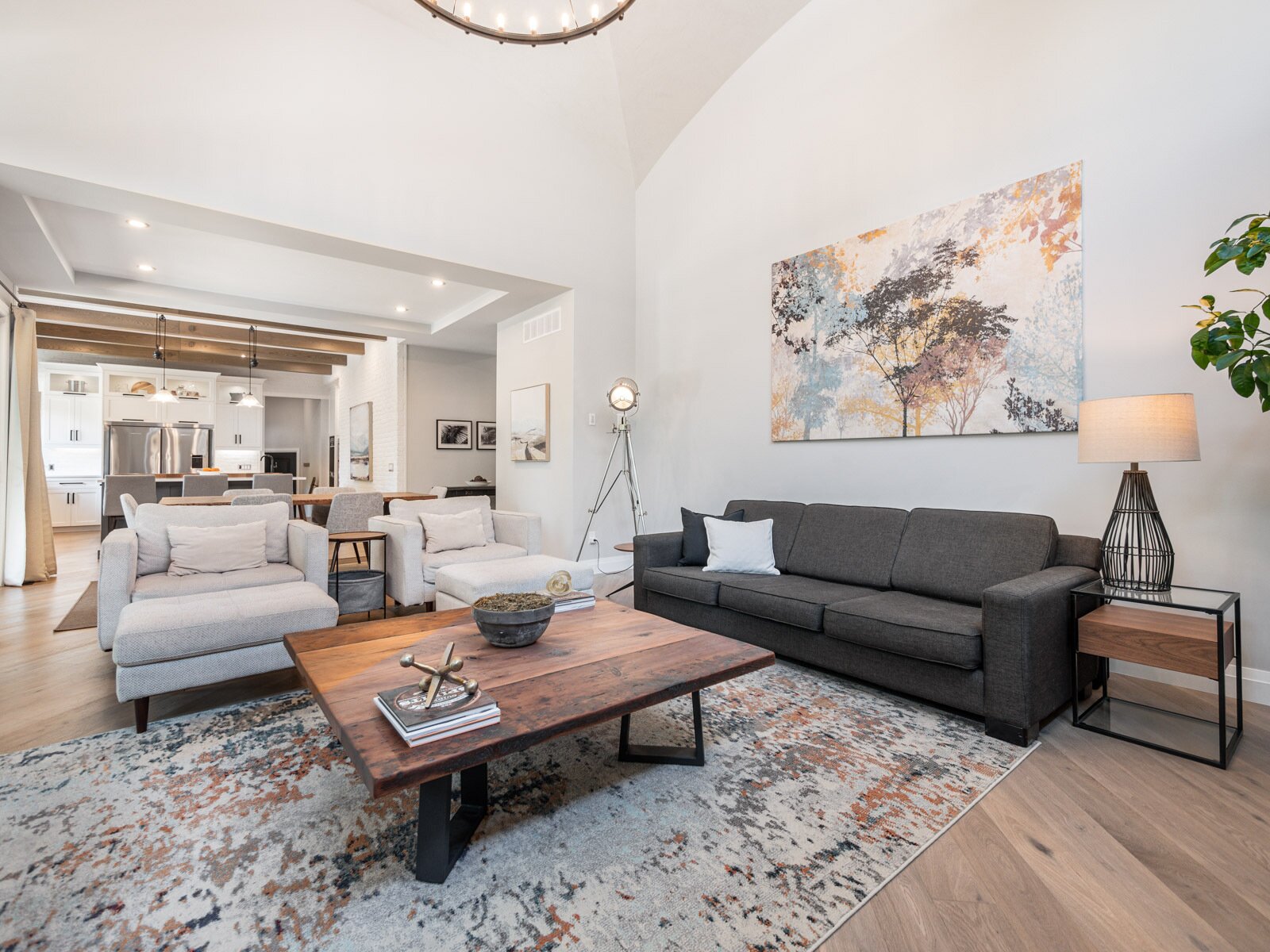 Photo 14 of 168 in Ancaster's Modern Marvel: A Luxurious Home with ...