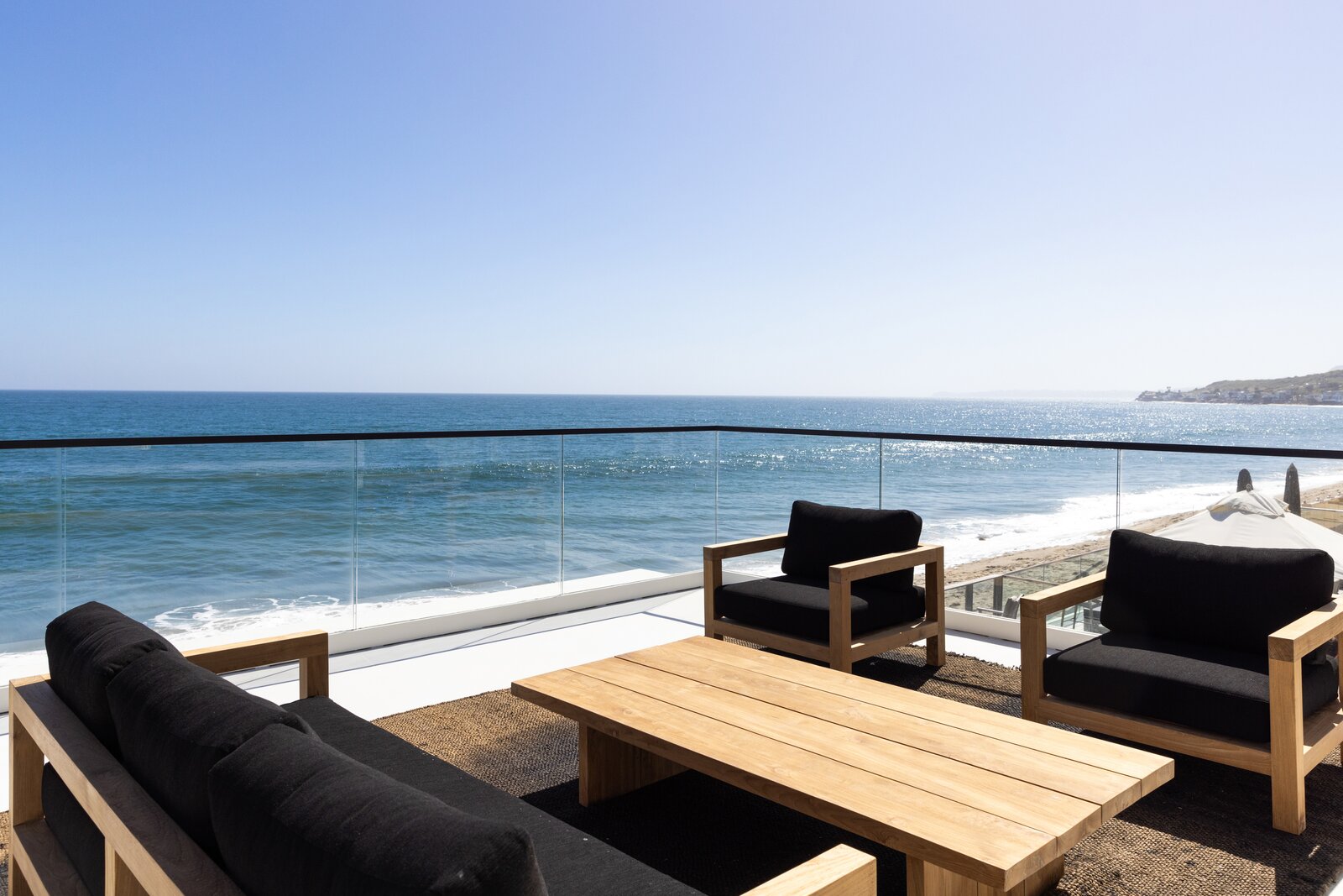 Photo 14 of 20 in Malibu Colony Sets New Standard in Coastal Living by ...