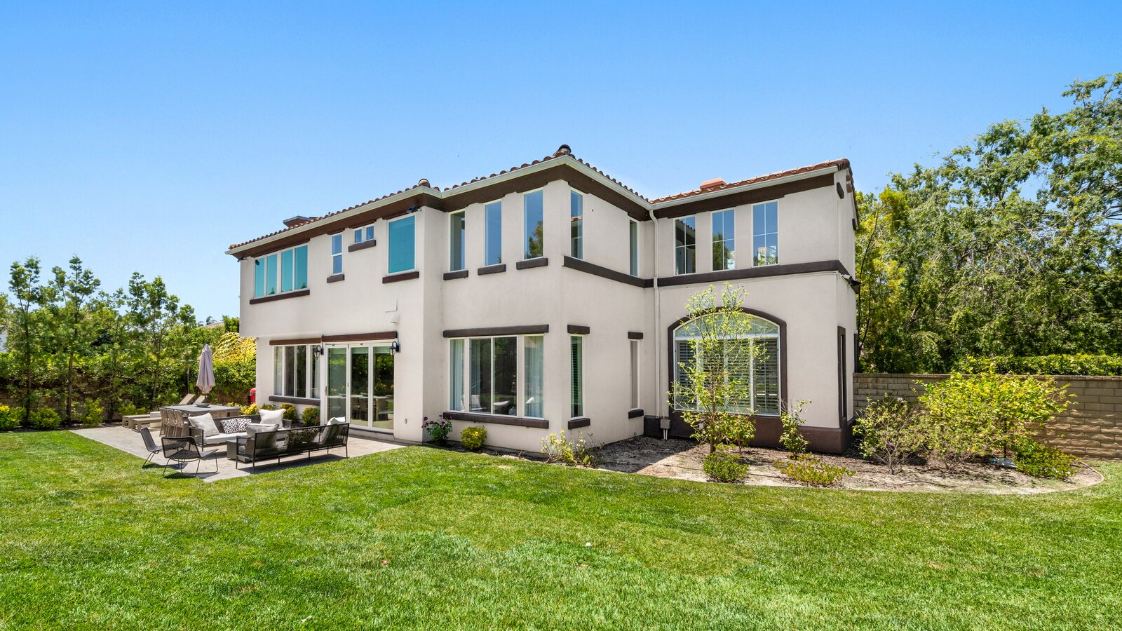 Photo 9 of 11 in Summit Pointe Estates' Crown Jewel by Luxury Homes ...