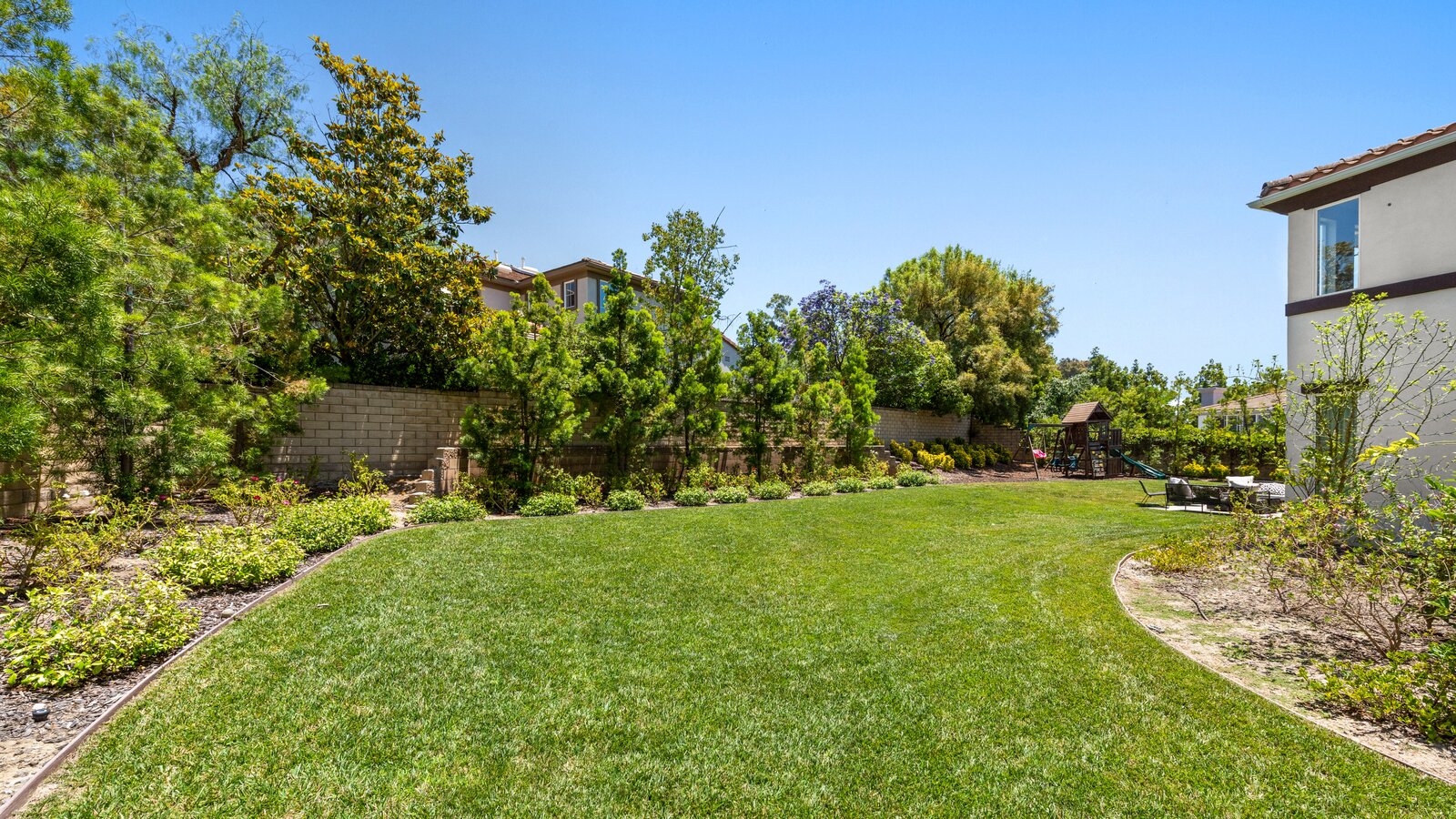 Photo 6 of 11 in Summit Pointe Estates' Crown Jewel by Luxury Homes ...