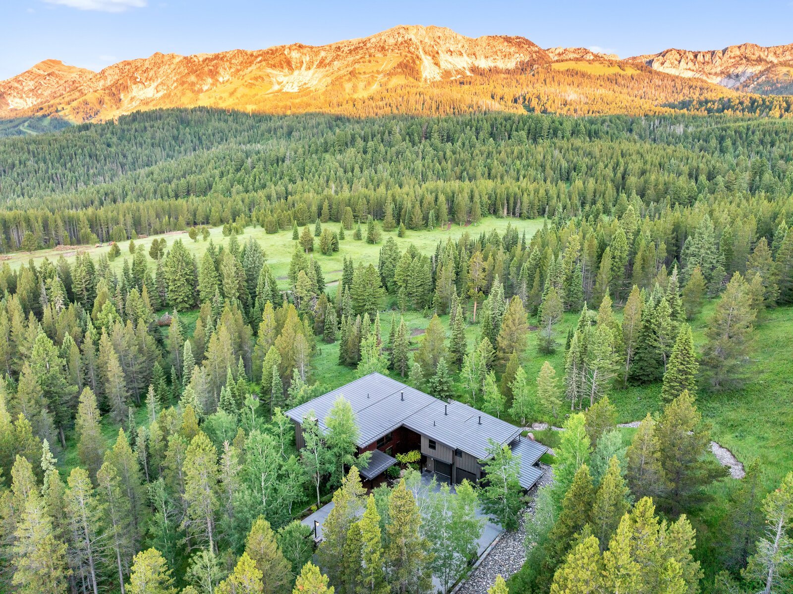 Photo 12 of 28 in Montana Majesty: 270 Falling Star Road in Bozeman’s ...