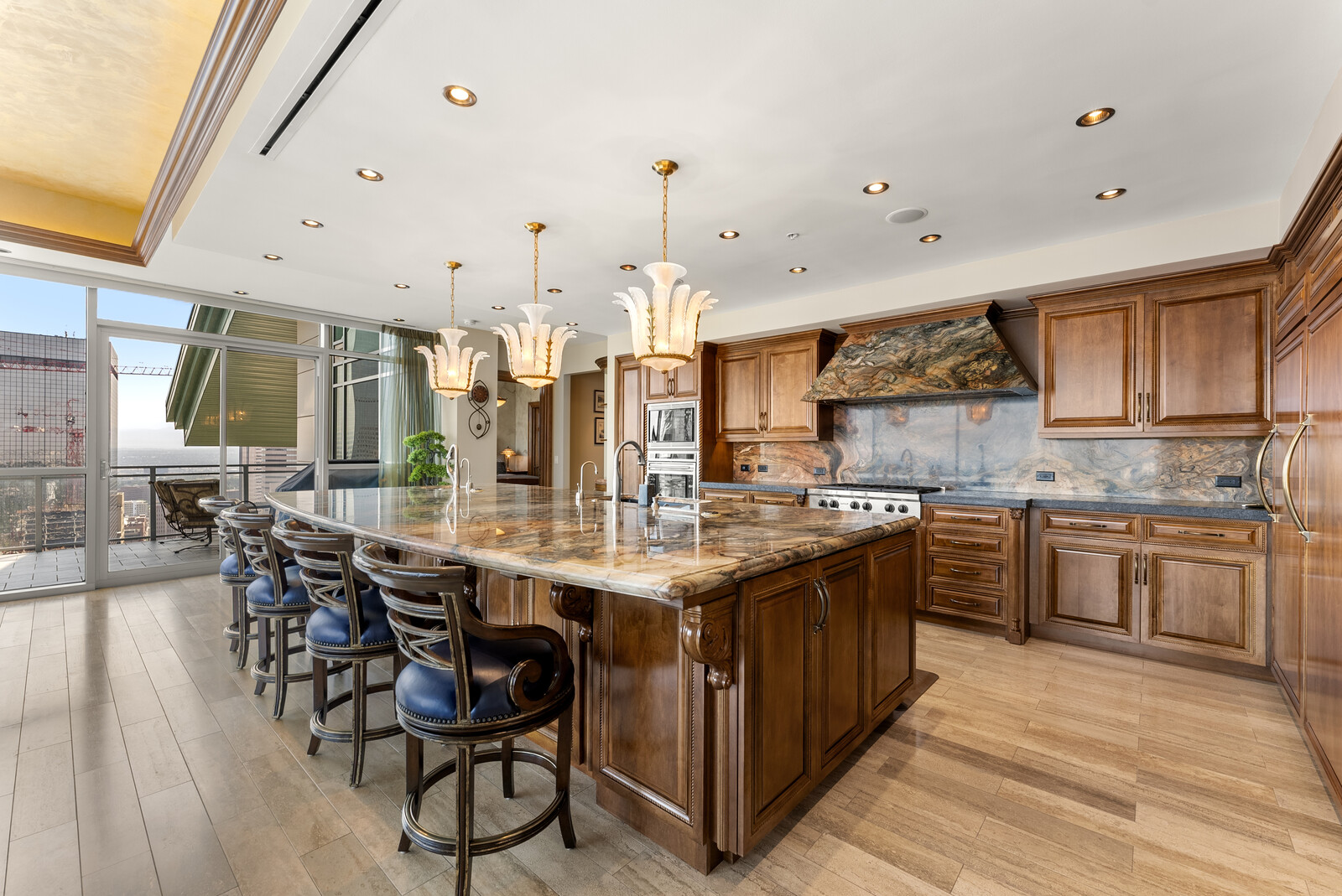 Photo 6 of 12 in Discover the Pinnacle of Luxury Living in Denver’s ...