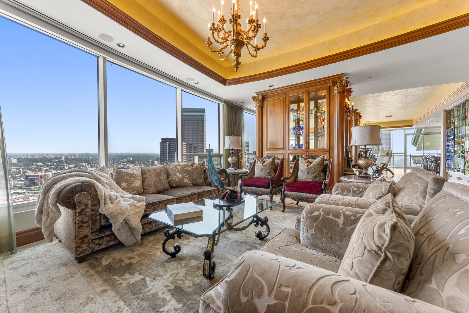 Photo 11 of 12 in Discover the Pinnacle of Luxury Living in Denver’s ...