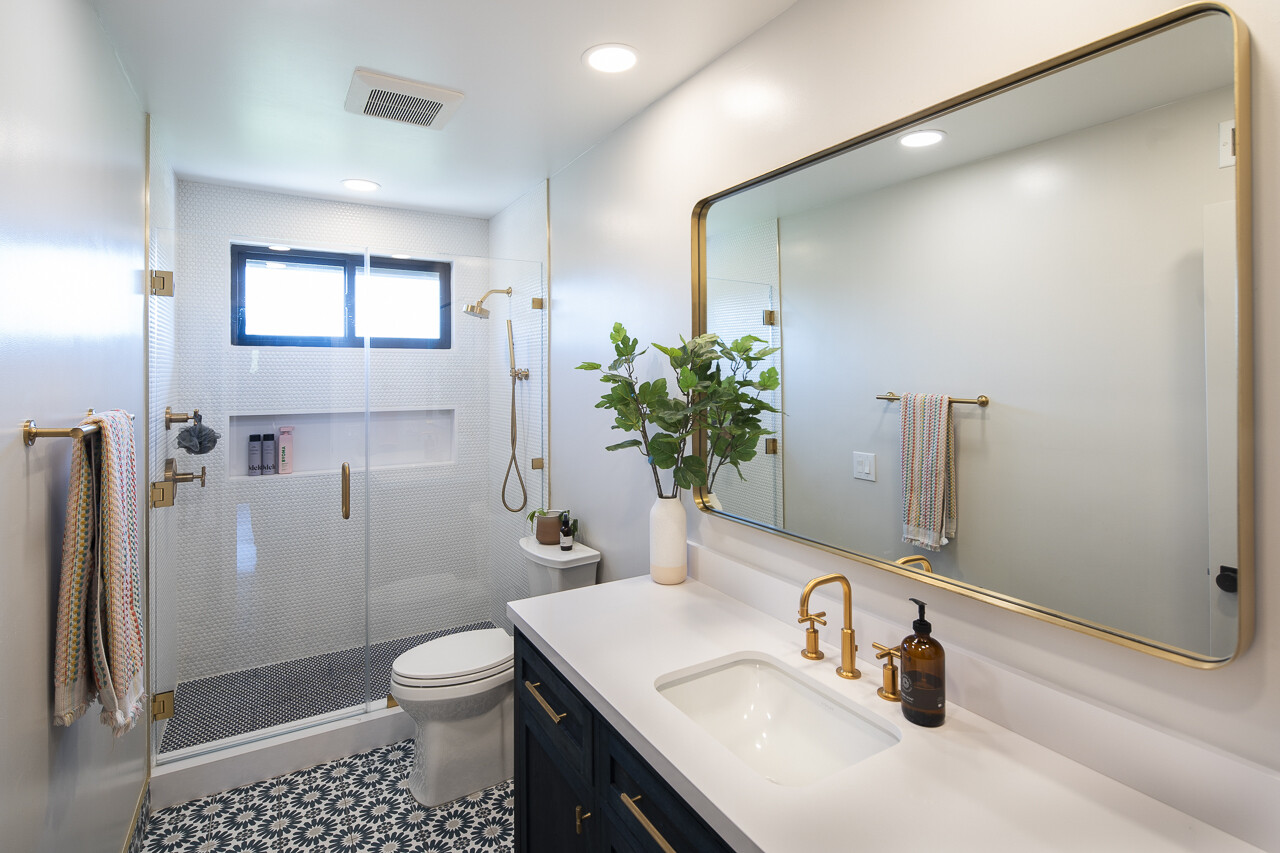 Photo 12 of 19 in Discover the Art of Fine California Living in a ...