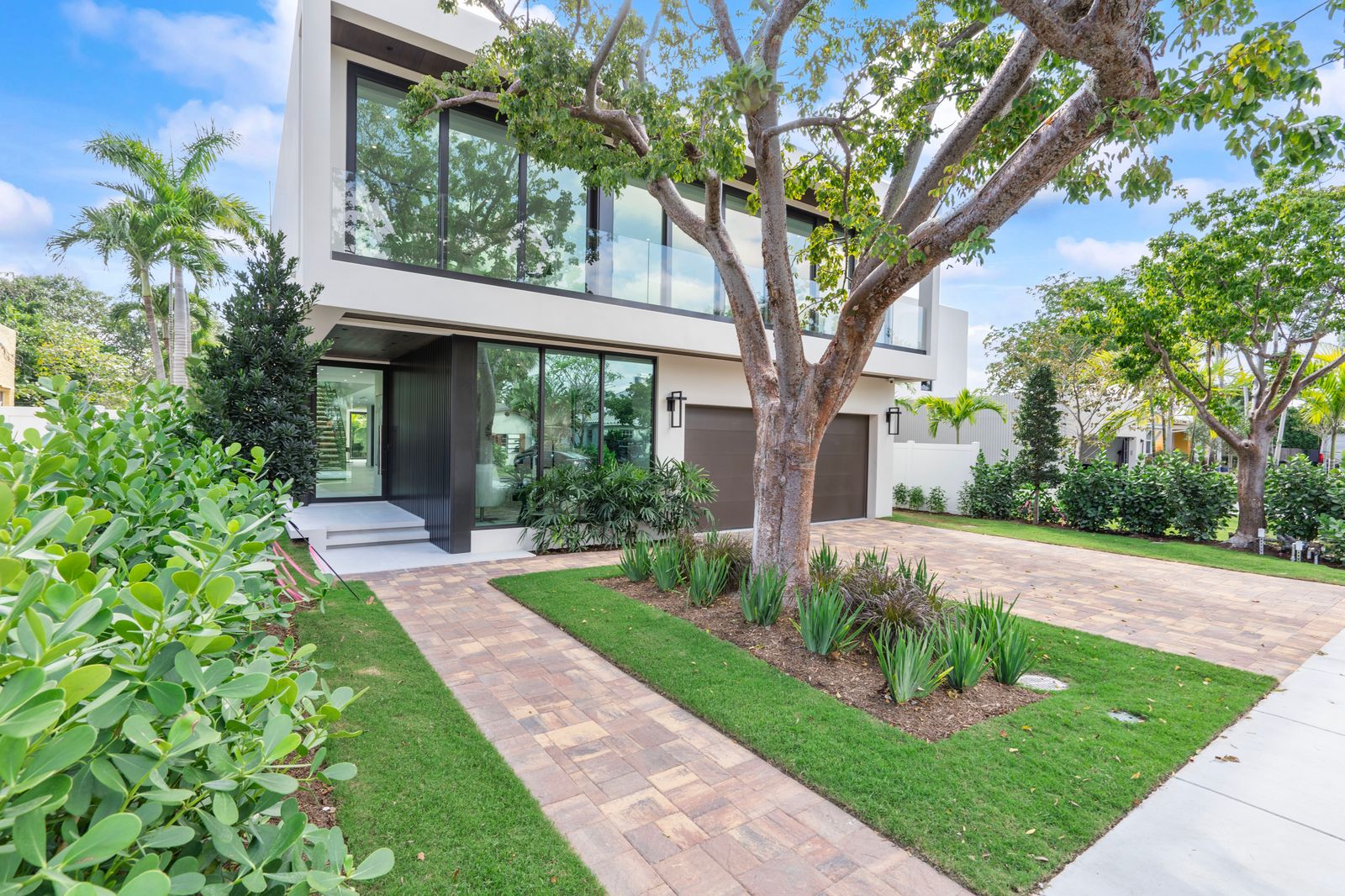 Photo 1 of 21 in Architectural Masterpiece in Rio Vista Redefines ...