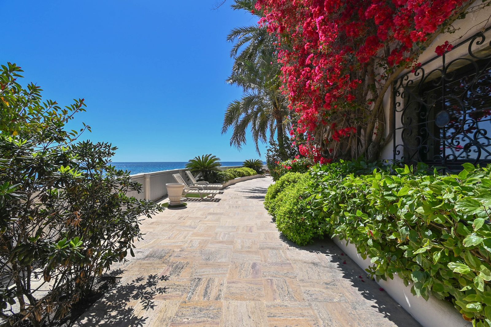 Photo 16 of 19 in The Beach House: A Coastal Retreat in Moraira by ...