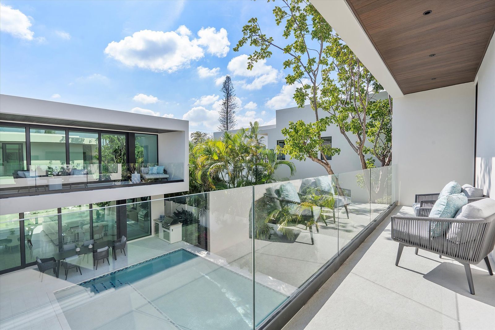 Photo 7 of 21 in Architectural Masterpiece in Rio Vista Redefines ...