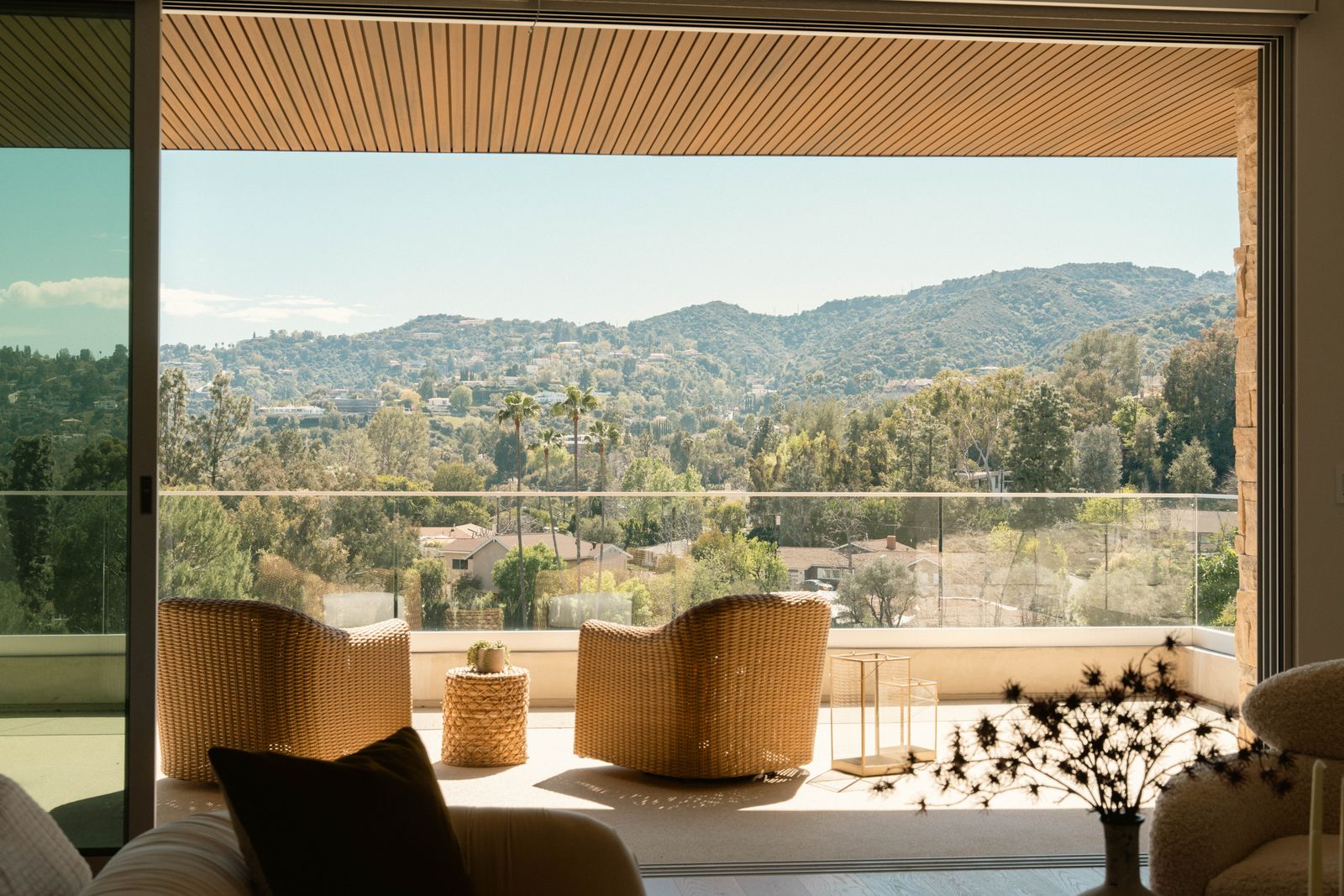 Photo 9 of 25 in Inside an Encino Estate Where Minimalism Gets a Warm ...