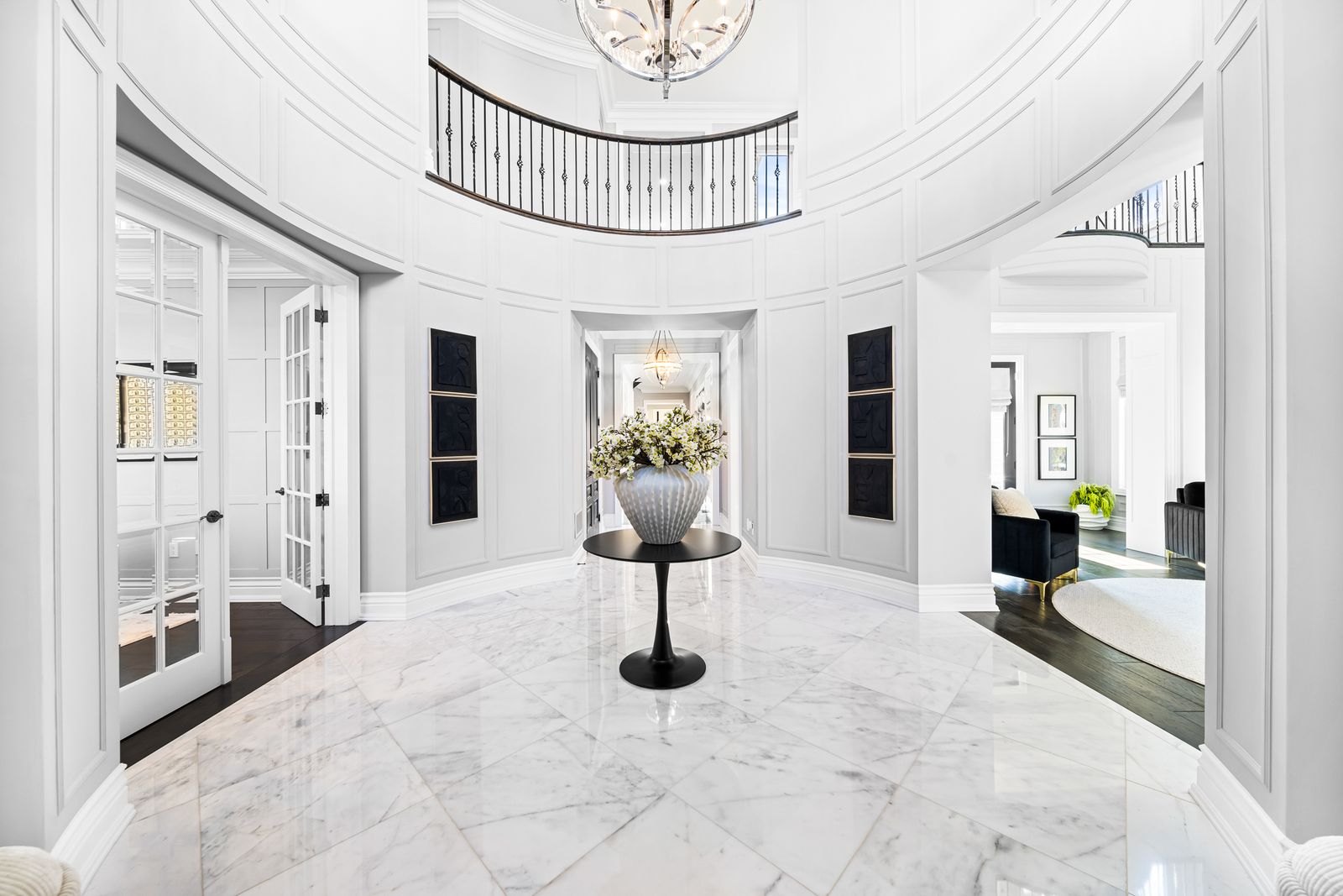 Photo 7 of 32 in Elegant Custom Estate with Resort-Style Outdoor Living ...