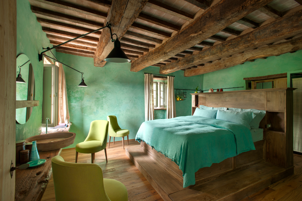 Photo 10 of 10 in Rustic Meets Modern In This Tuscan Village Boutique ...