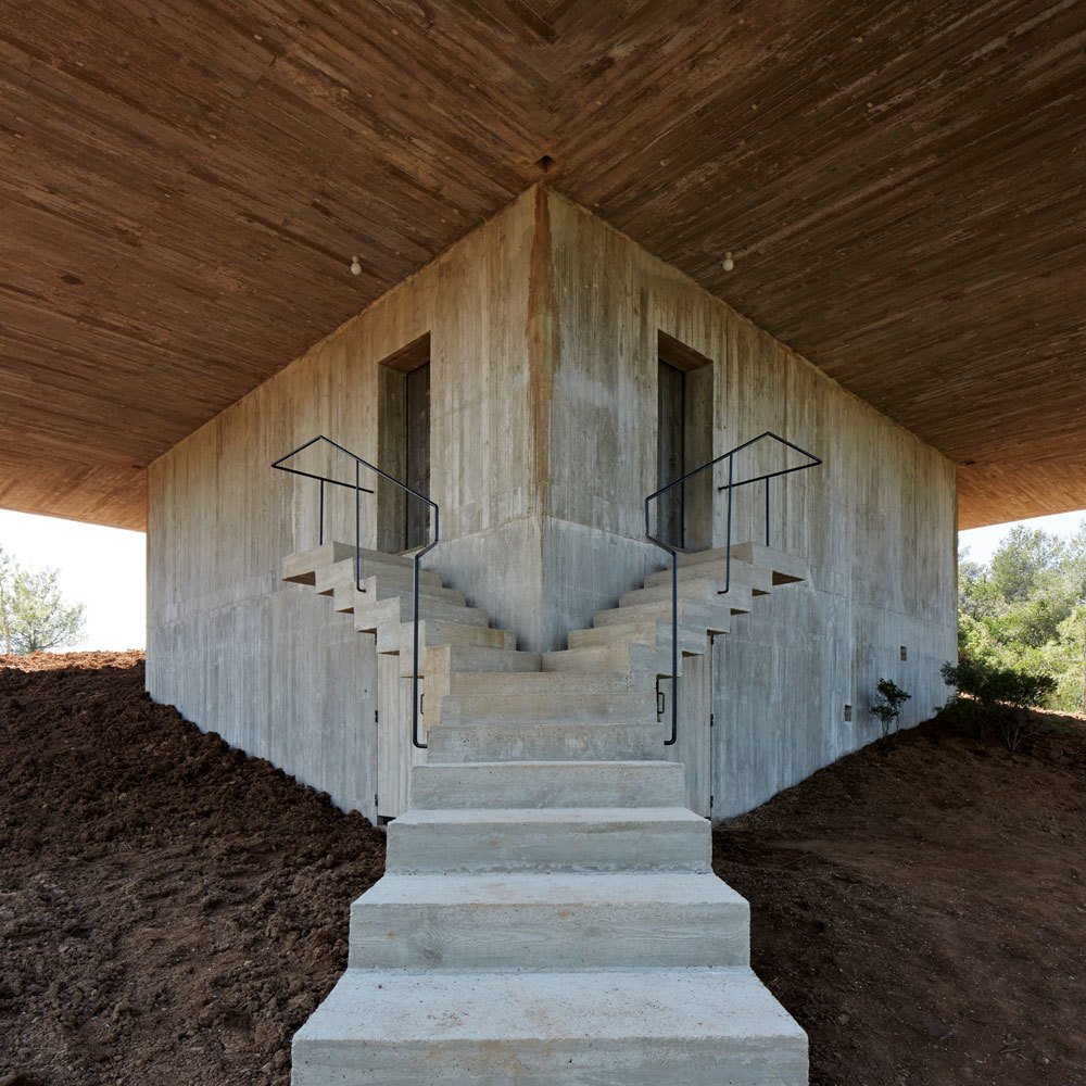 Photo 12 of 18 in Stacked Concrete Squares Make Up This Incredible ...