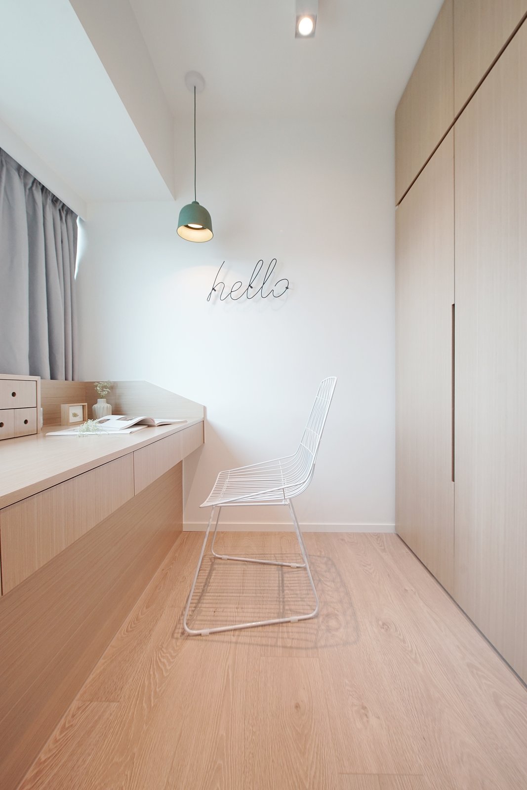 Photo 13 of 15 in An Origami-Inspired Apartment in Hong Kong With Tons ...