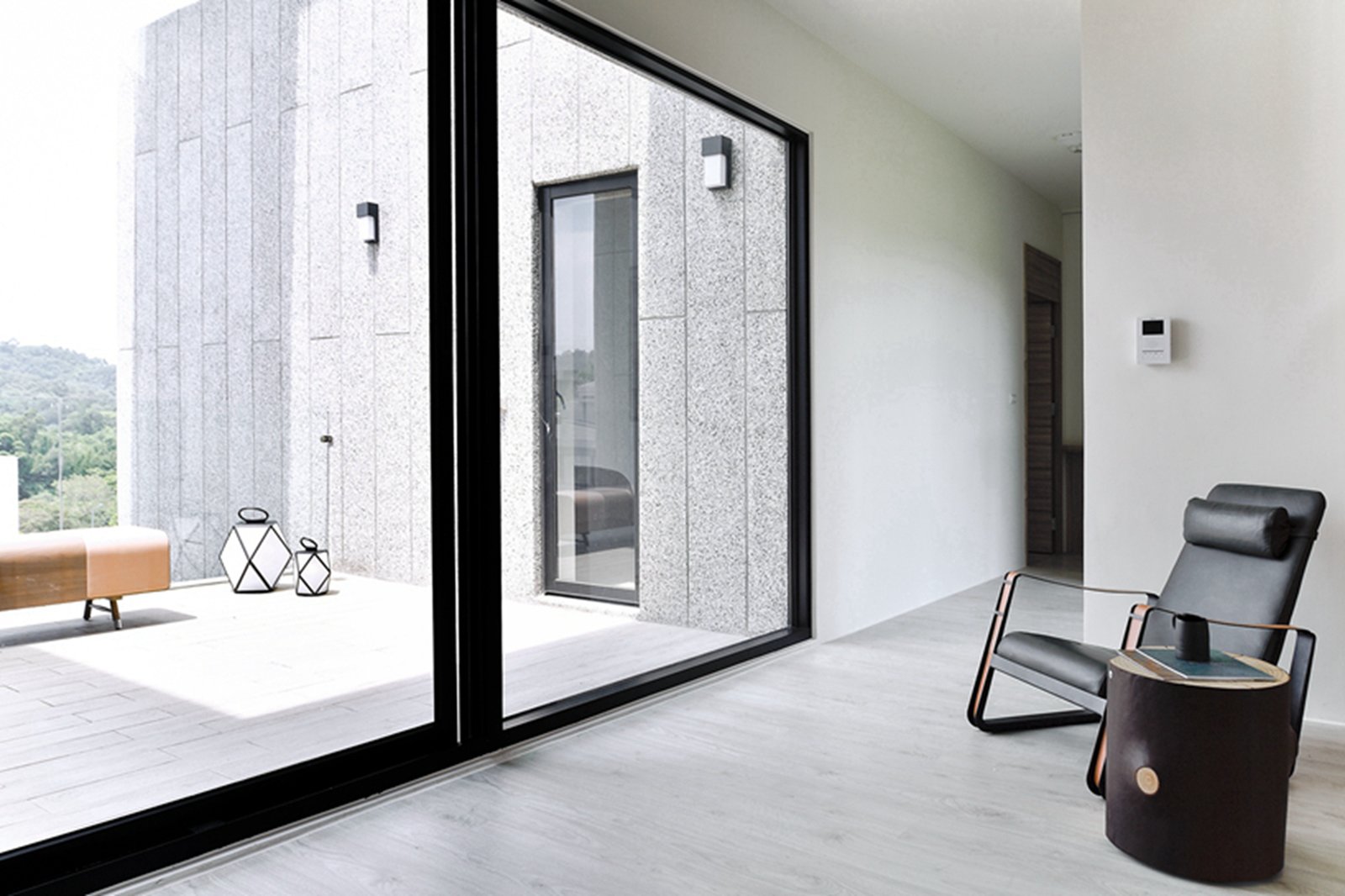 Photo 12 of 15 in A Serpentine Wall in This Taiwanese Home Divides ...