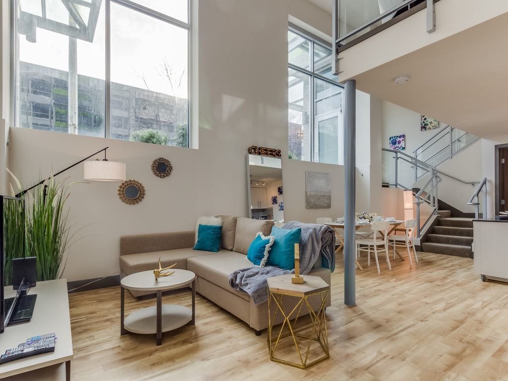 Photo 8 of 9 in 8 Stellar Rentals For Your Next Visit to Seattle - Dwell