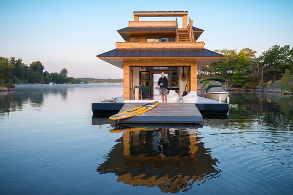 Top 5 Homes of the Week That Are Strongly Connected to Bodies of Water ...