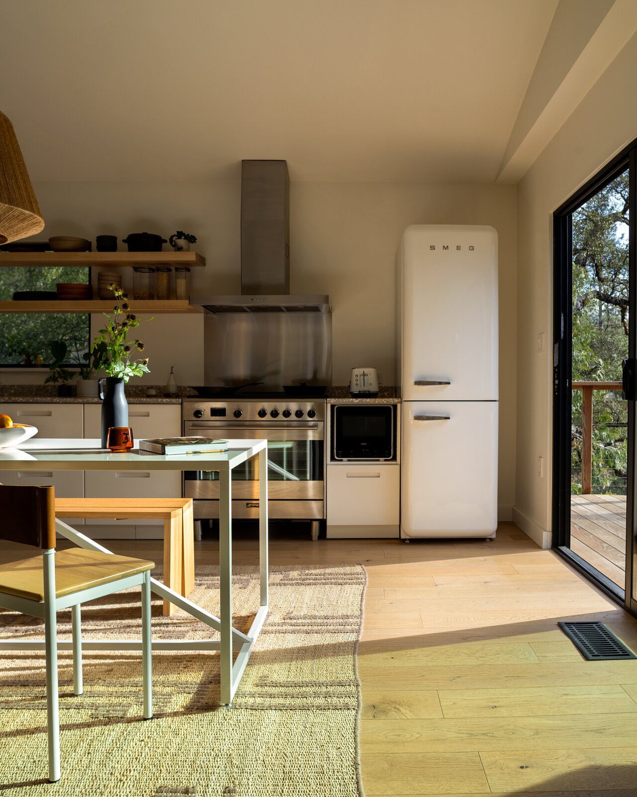 Photo 7 of 18 in Yosemite Waterfall House: The Observatory by Red Dot ...