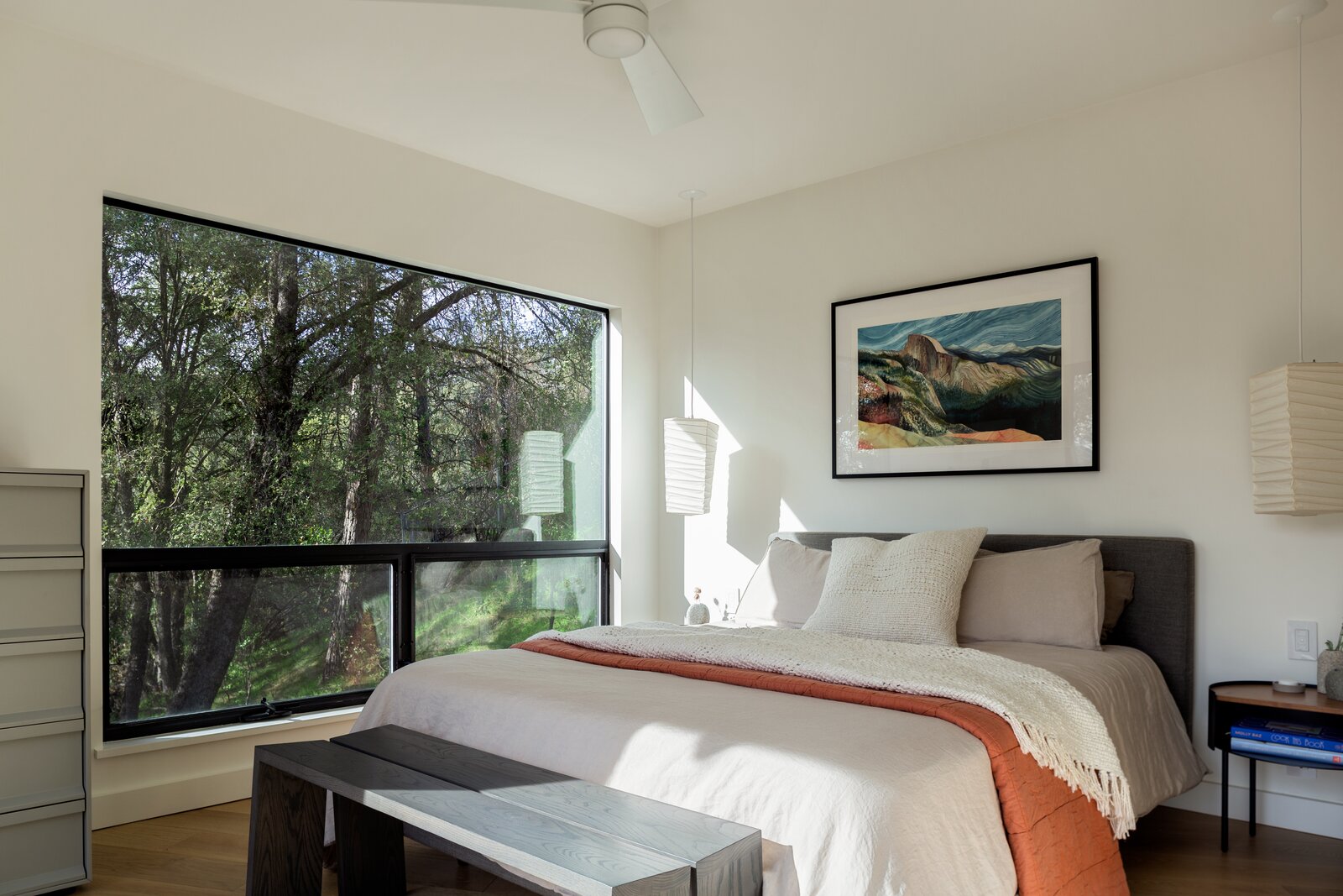 Photo 13 of 18 in Yosemite Waterfall House: The Observatory by Red Dot ...