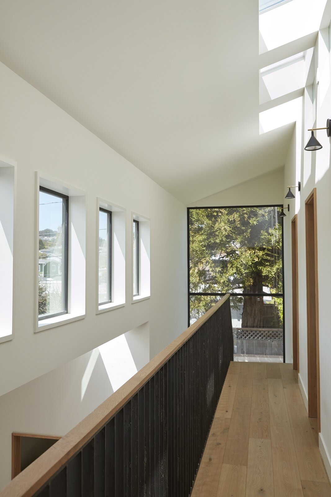 Photo 8 of 16 in Millbrae House by Red Dot Studio - Dwell
