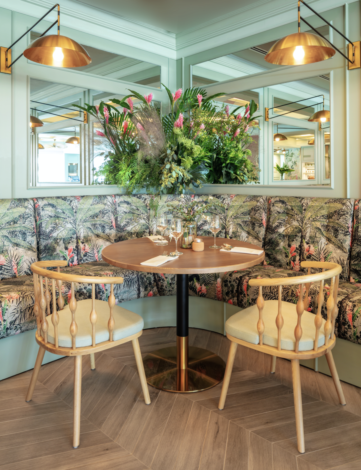 Photo 3 of 12 in Emma Maxwell Design Brings The Light And Floral Life ...