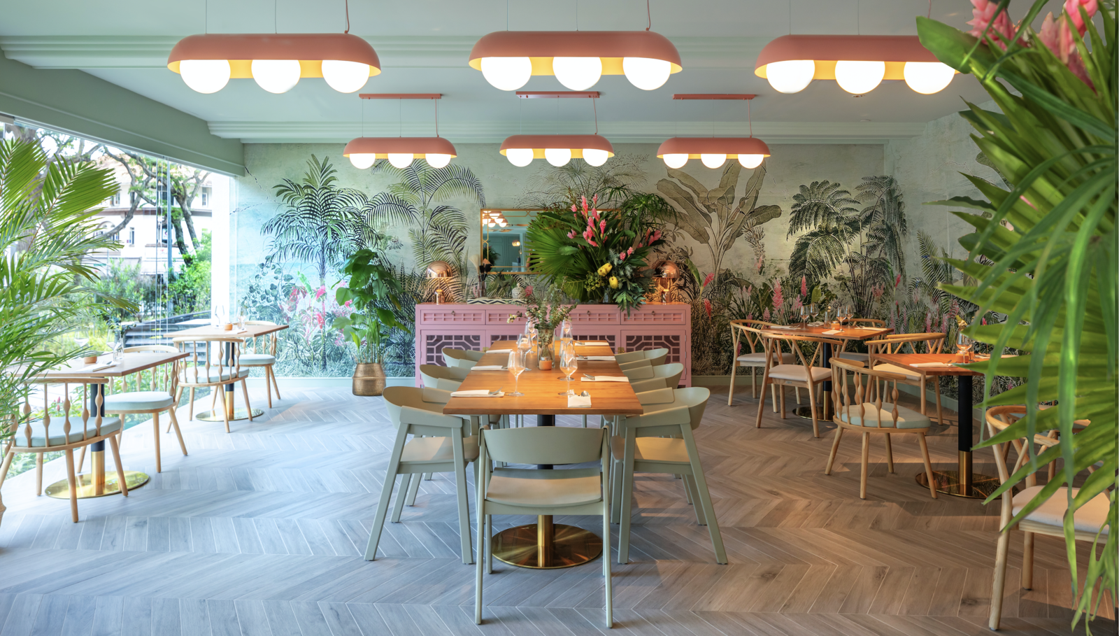 Photo 6 of 12 in Emma Maxwell Design Brings The Light And Floral Life ...