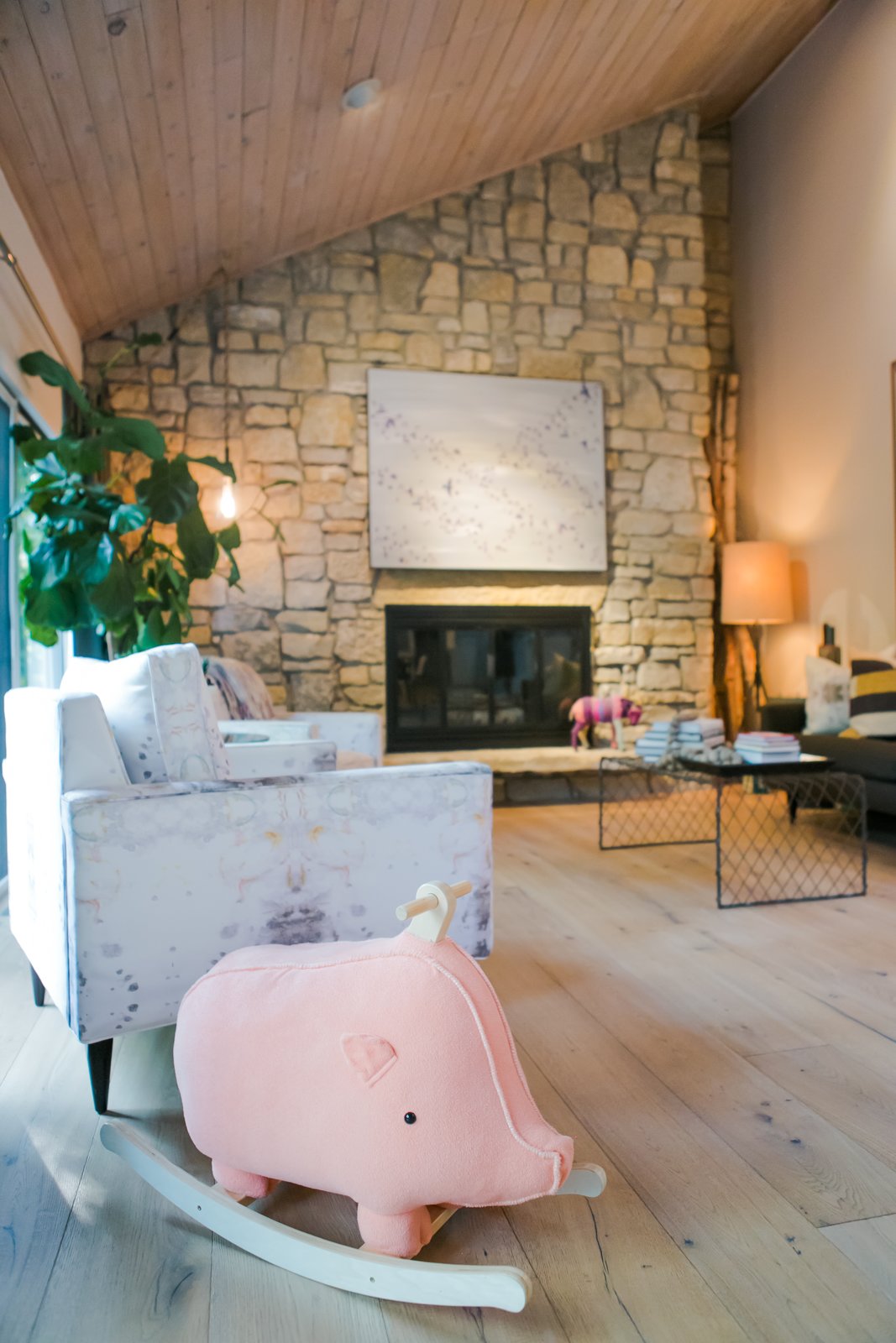 Photo 6 of 35 in Avriel Shull's "The Sanctuary" by Mod Abode by Jamie ...