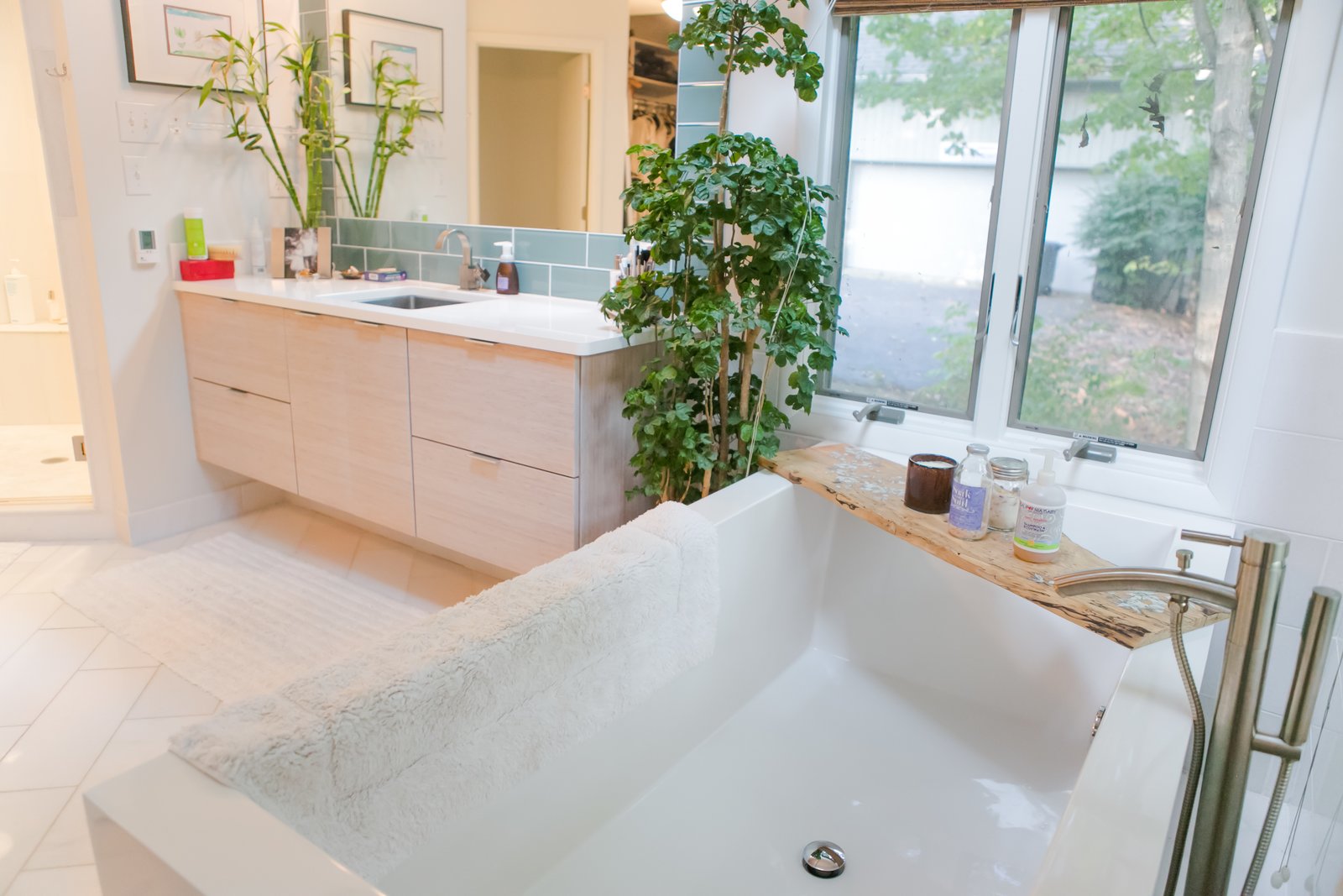 Photo 11 of 35 in Avriel Shull's "The Sanctuary" by Mod Abode by Jamie ...