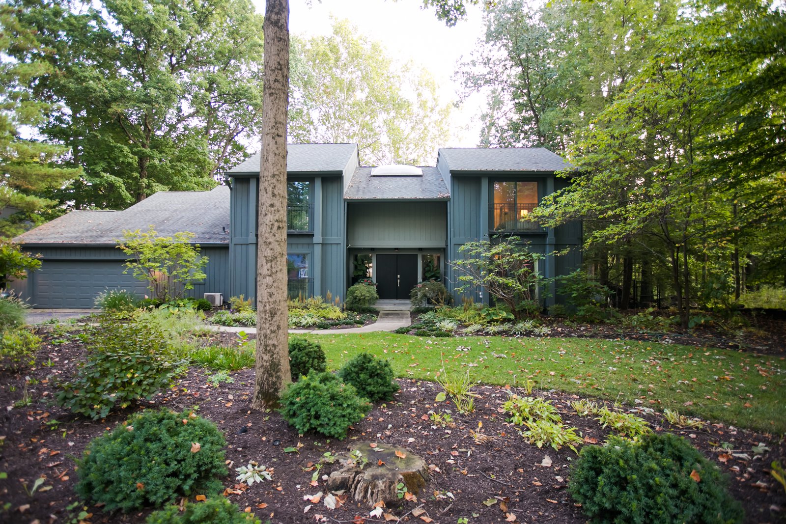 Photo 1 of 35 in Avriel Shull's "The Sanctuary" by Mod Abode by Jamie ...