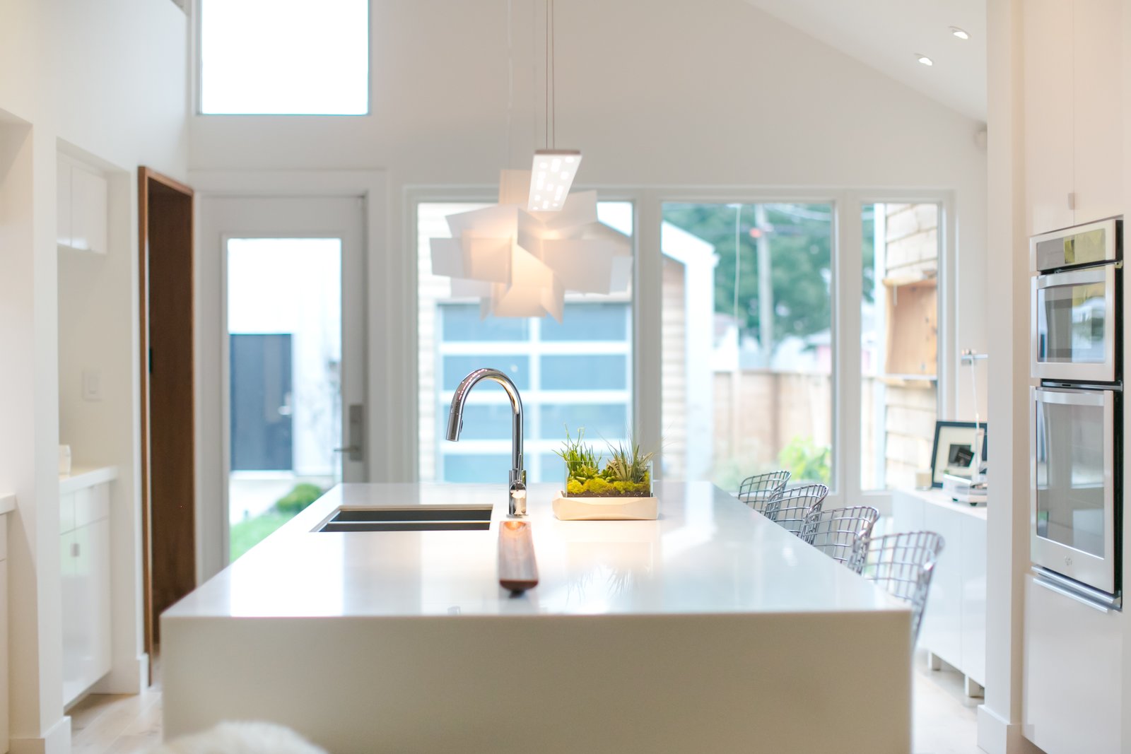 Photo 3 of 51 in Modern Urban Dwelling by Mod Abode by Jamie Sangar - Dwell