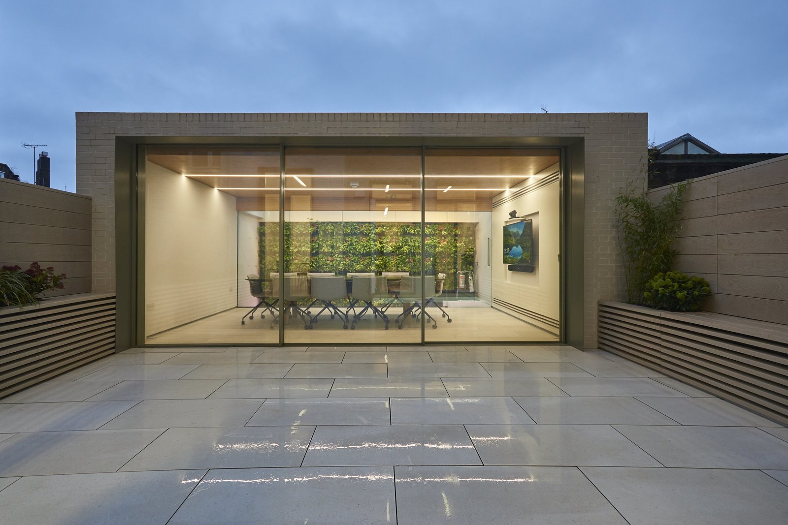 Latis Homes Offices posted by Webb Yates Engineers (47 Photos) - Dwell