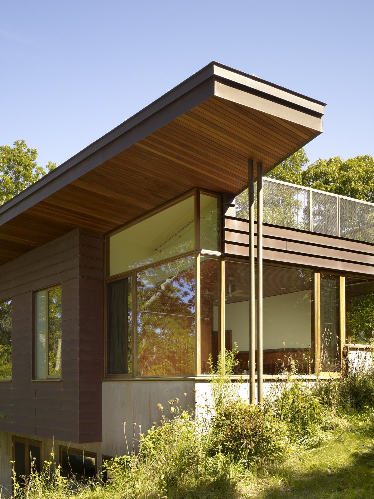 Photo 7 of 10 in Chilmark Guest House by Charles Rose Architects - Dwell