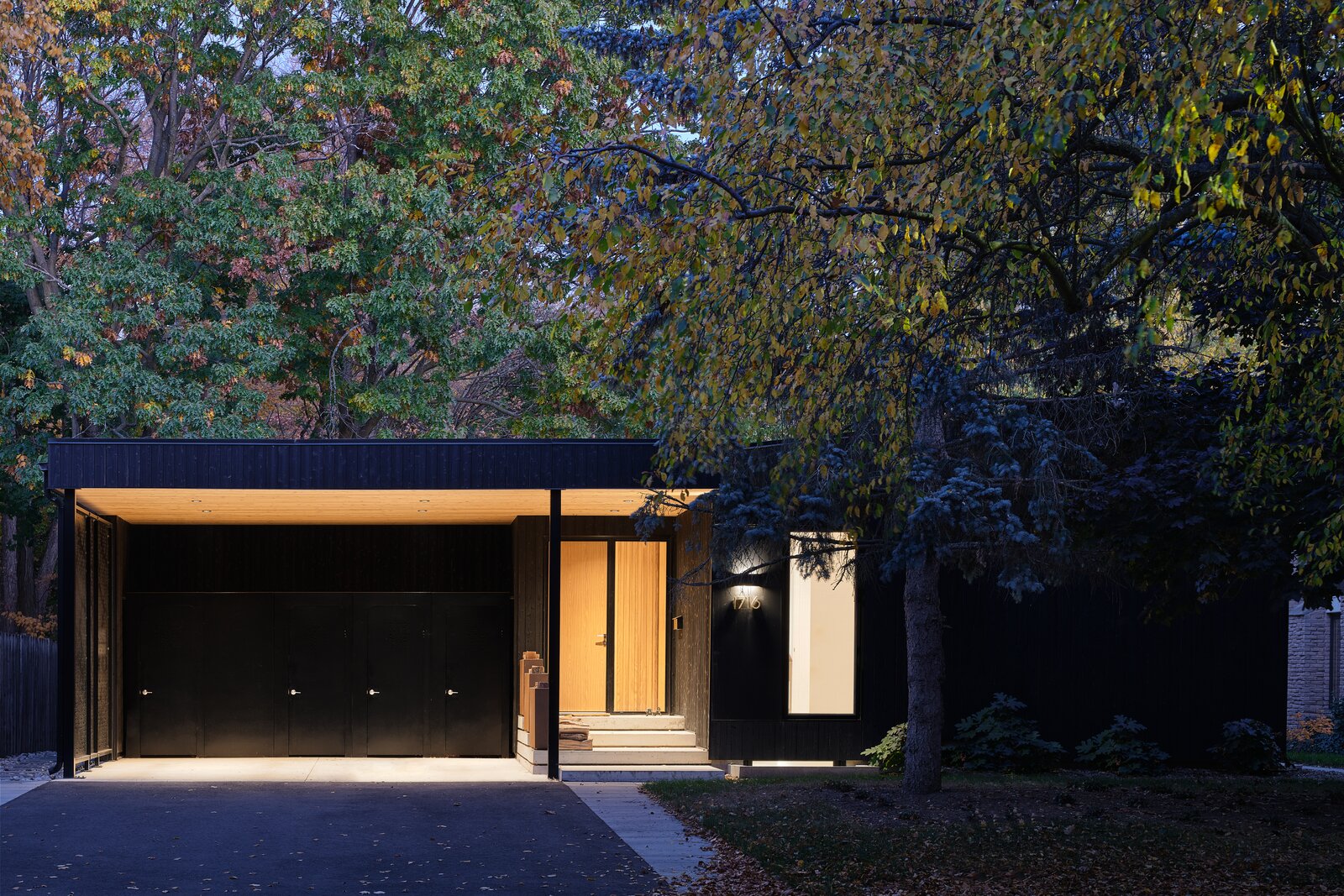 Photo 14 of 27 in Caterpillar House by Post Architecture - Dwell