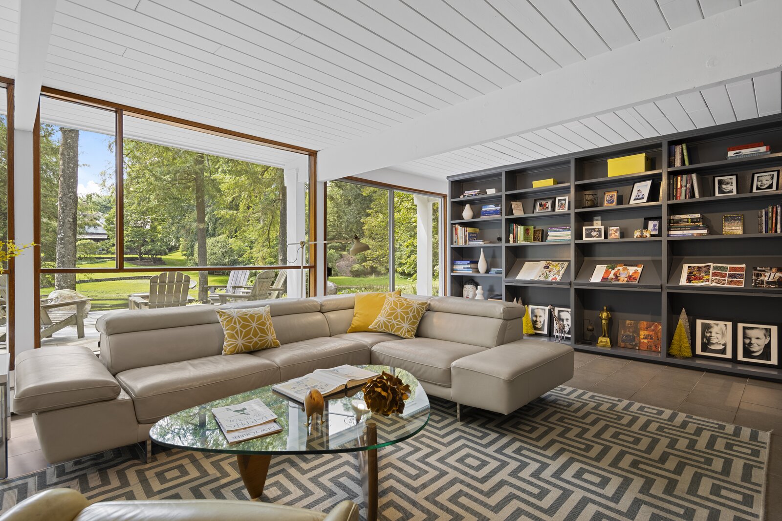 Photo 1 of 54 in Waterfront Mid-century Modern by Steve Mochel - Dwell