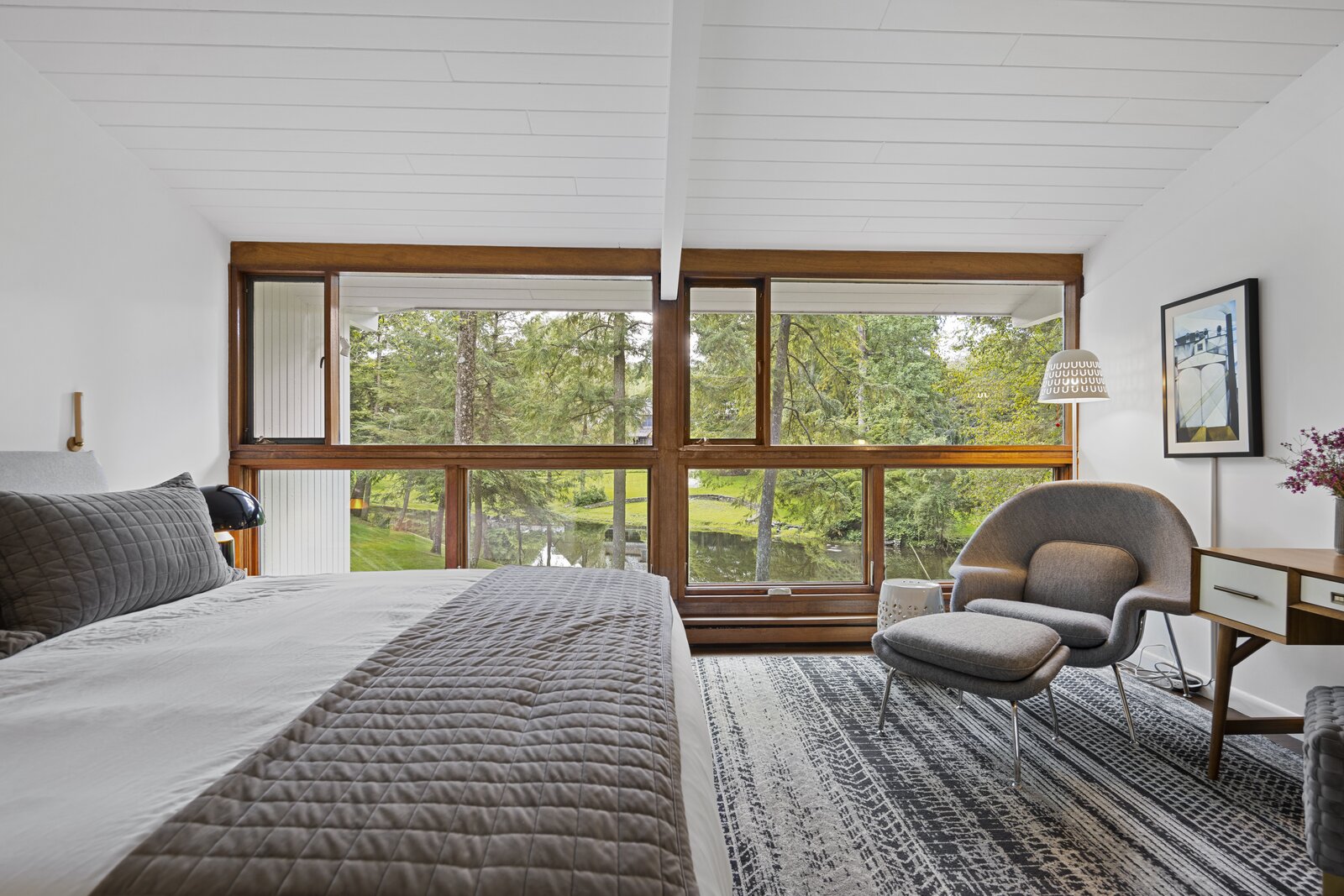 Photo 1 of 54 in Waterfront Mid-century Modern by Steve Mochel - Dwell