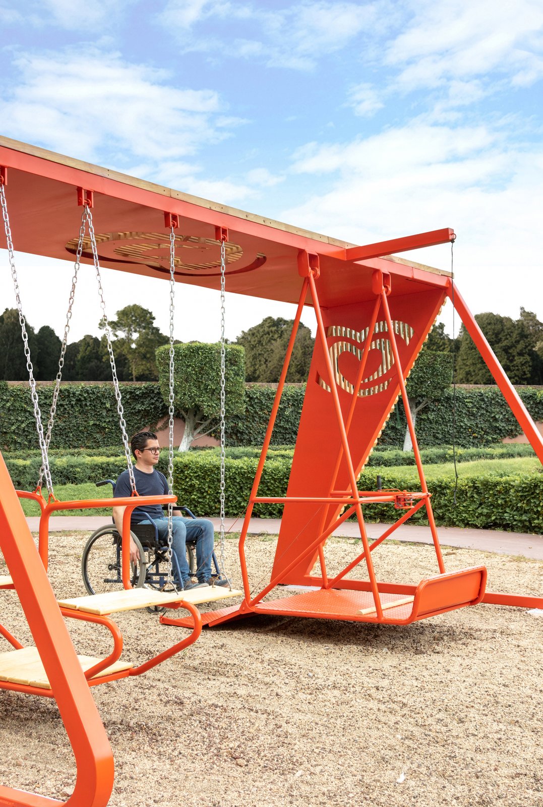 Photo 7 of 10 in Inclusive Swing by A-001 Taller de Arquitectura - Dwell