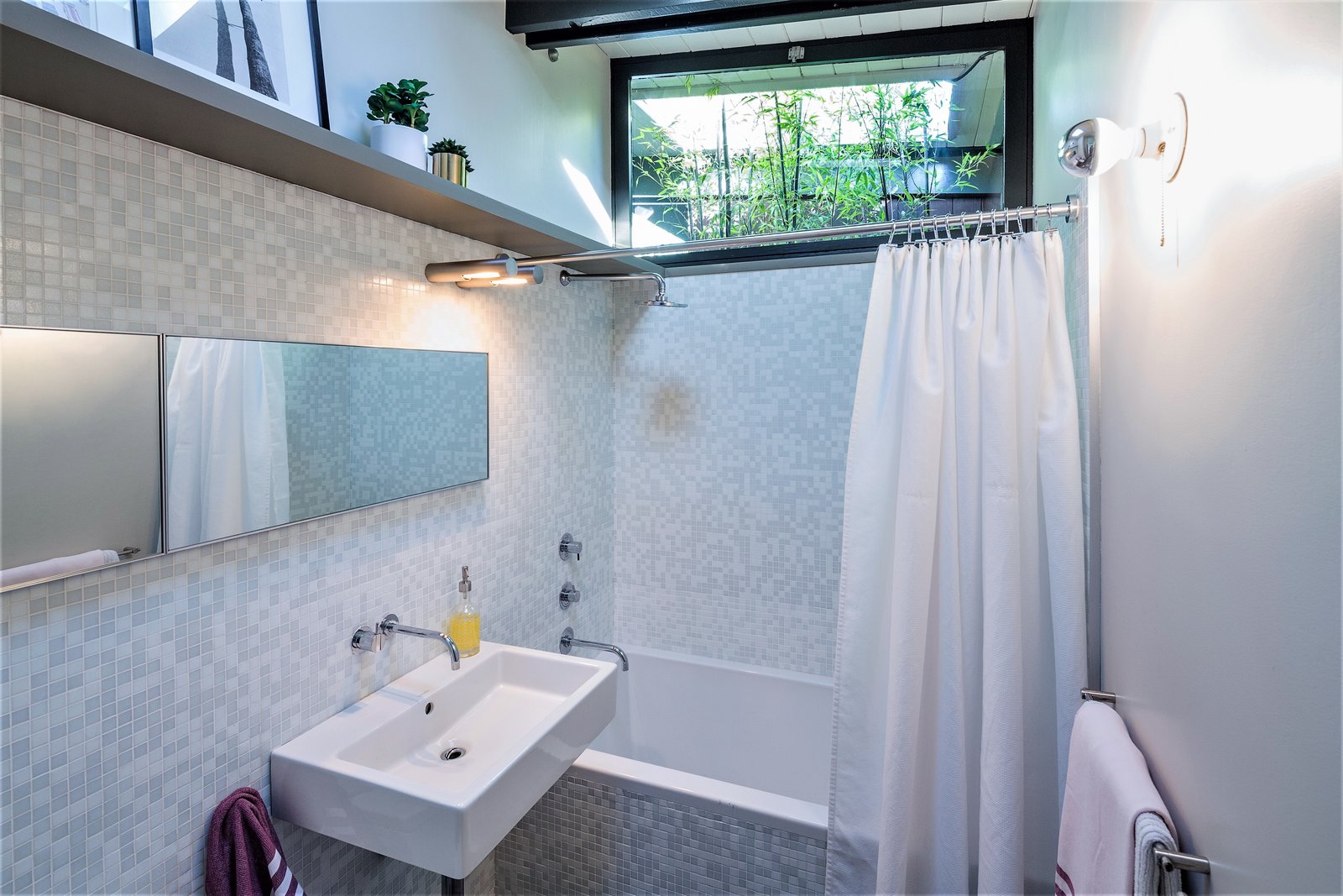Photo 1 of 32 in A. Quincy Jones | The Richard & Helen Arens House ...