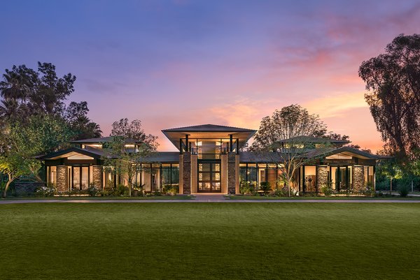 The Phoenix Modern Home in Phoenix, Arizona by Charles Cunniffe… on Dwell