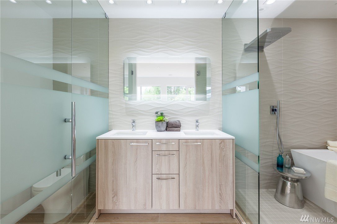 Photo 17 of 34 in Kirkland Contemporary by Brian Hopper - Dwell