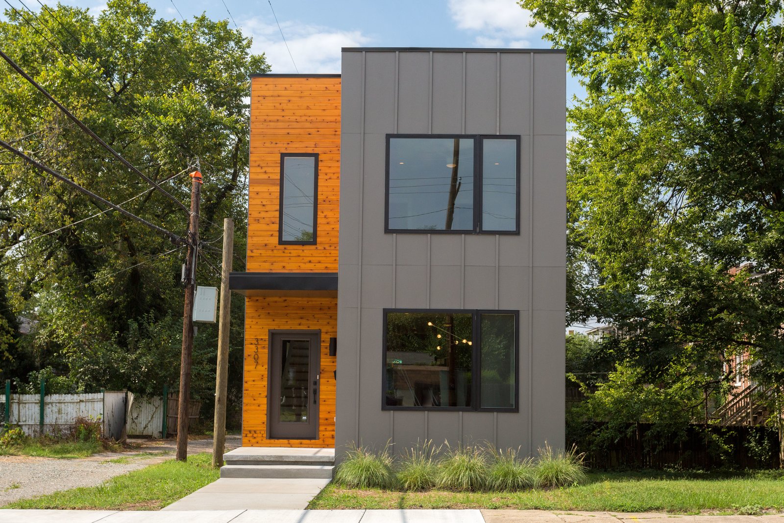 Photo 1 of 15 in urban infill row house in historic church hill by re ...