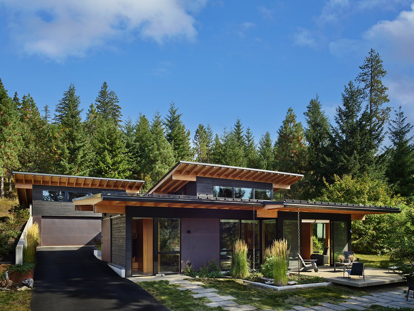 Photo 20 of 35 in Nelson Preserve Family Retreat by Studio Zerbey ...