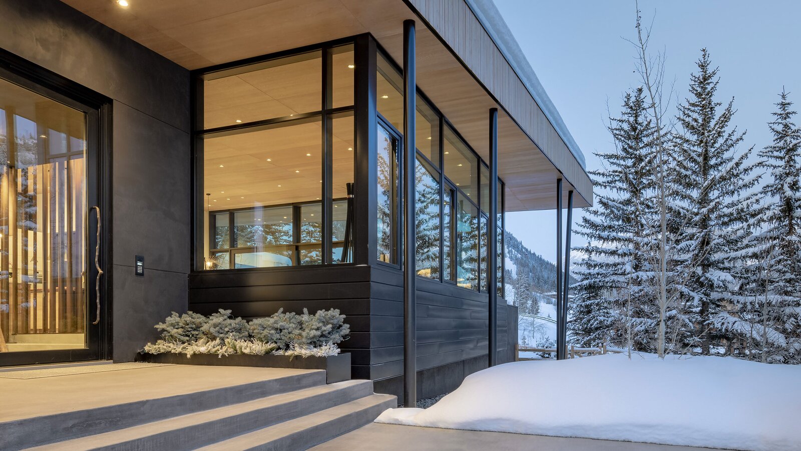 Photo 1 of 7 in Wedge House by CCY Architects - Dwell