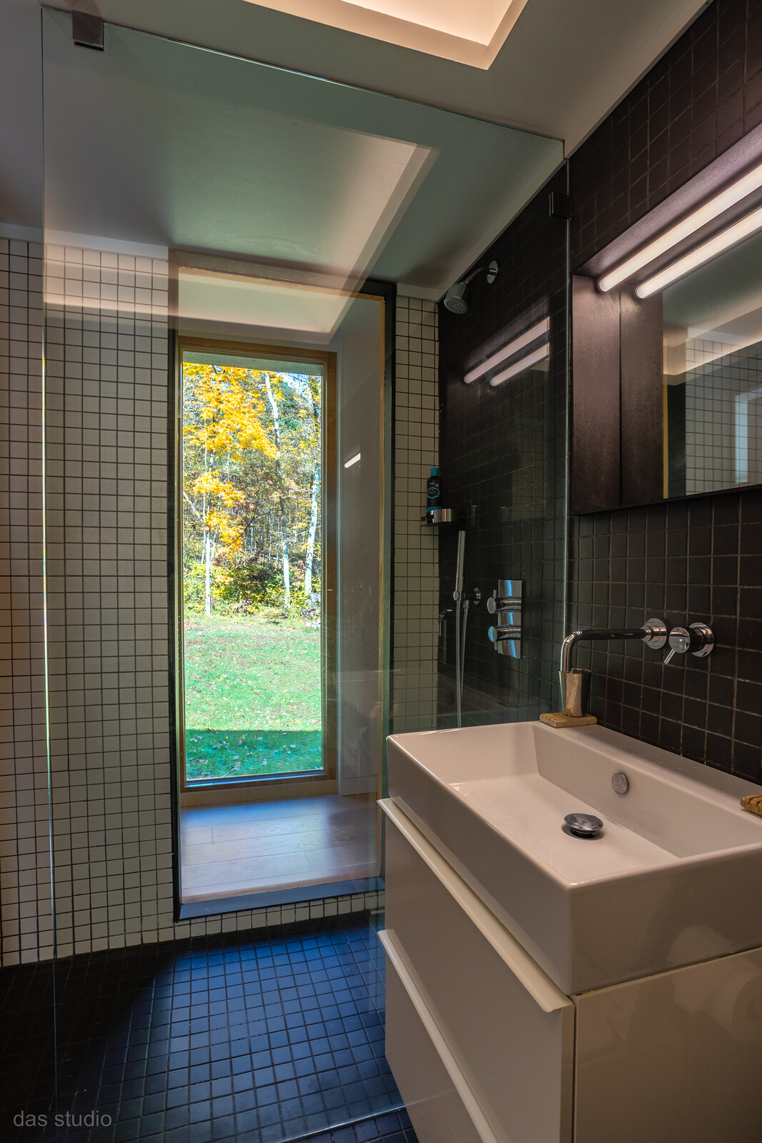 Photo 10 of 22 in Touch The Earth Lightly- A Connecticut Passive House ...