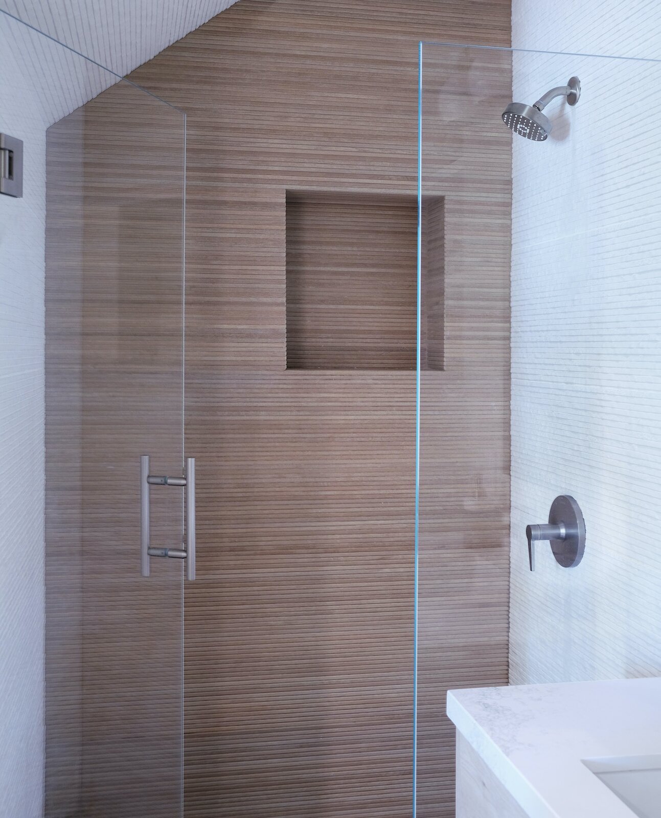 Photo 6 of 8 in Noe Glow by SF Design Build - Dwell