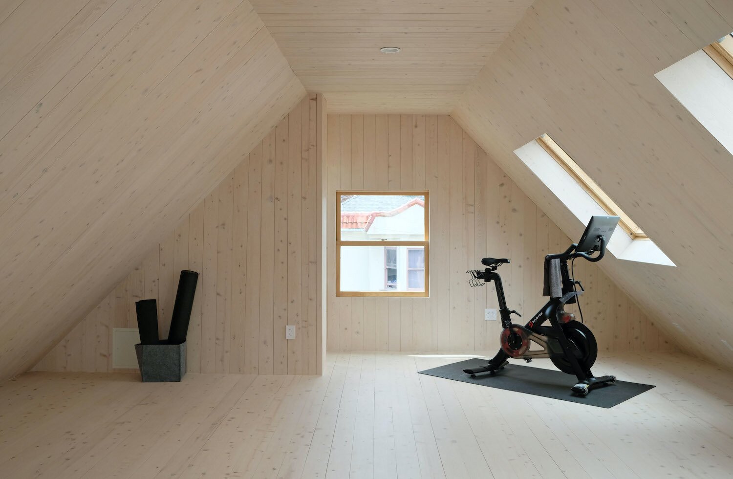 Photo 2 of 10 in Mission Mellow by SF Design Build - Dwell