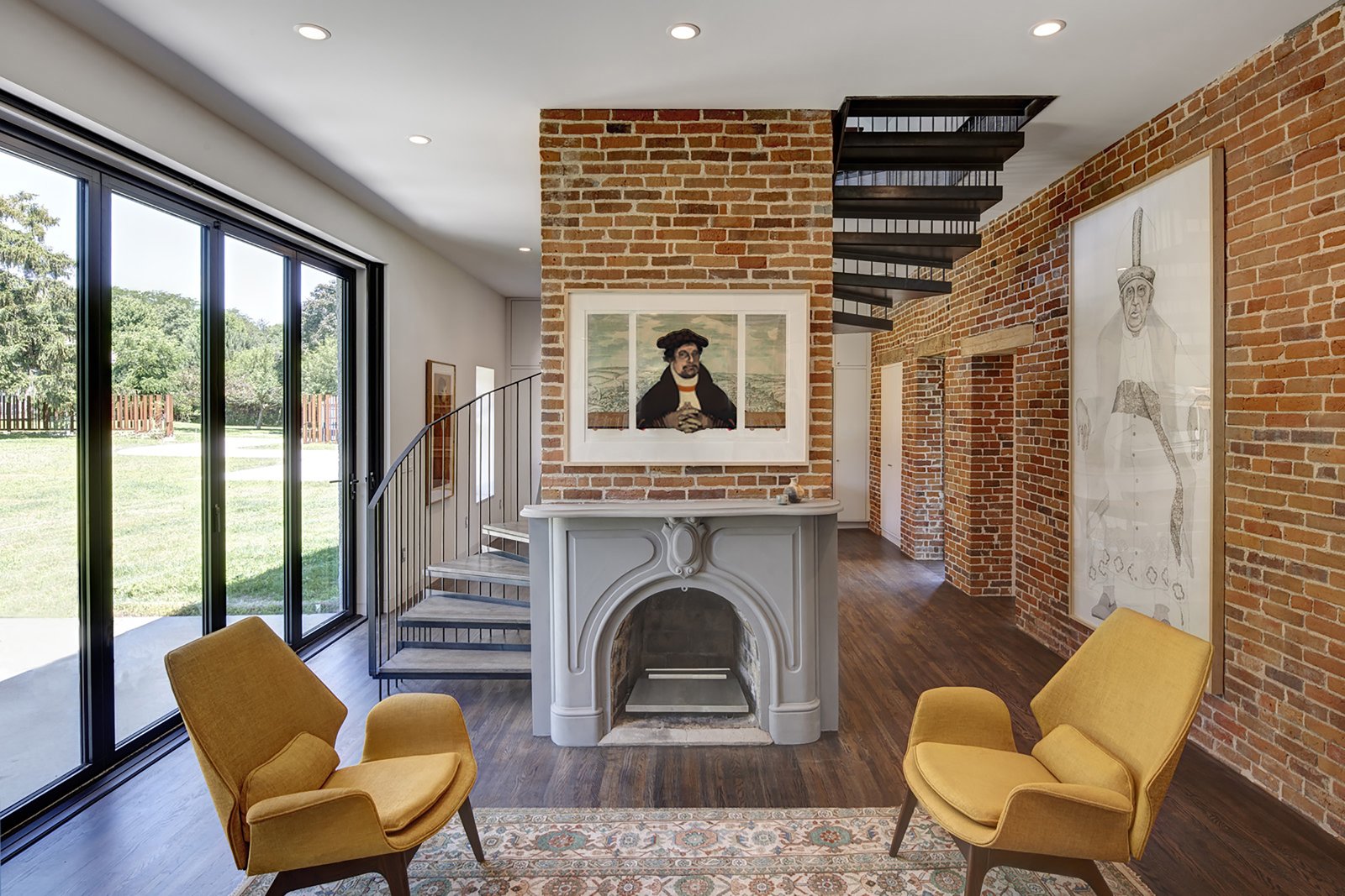 Photo 6 of 13 in An 1850s Farmhouse in Iowa City Gets a Modern Makeover ...