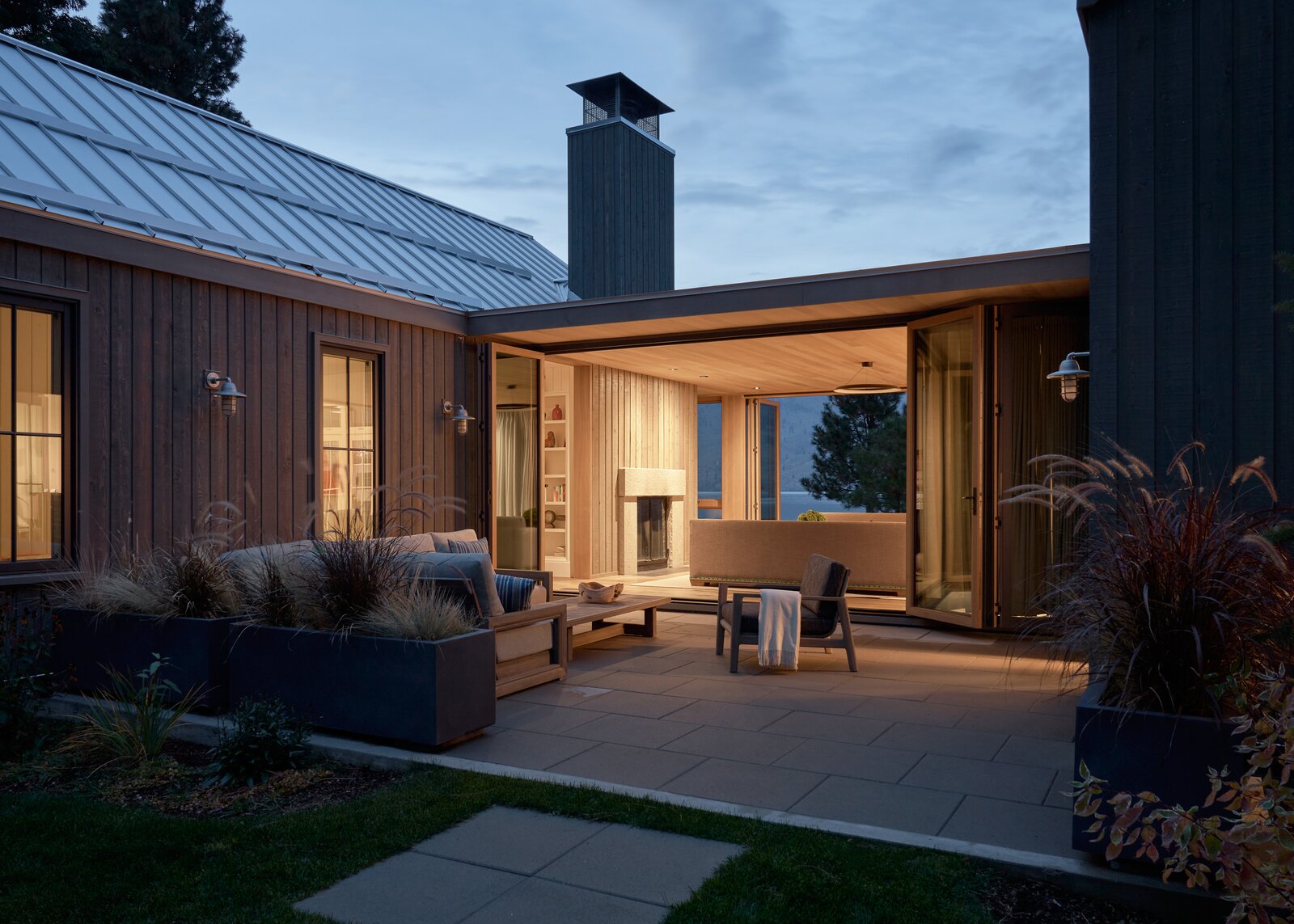 Photo 3 of 11 in 25 Mile Creek by Hoedemaker Pfeiffer - Dwell