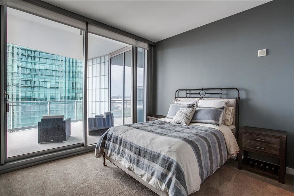 Photo 9 of 14 in Modern Dallas High-Rise by Highrises.com - Dwell