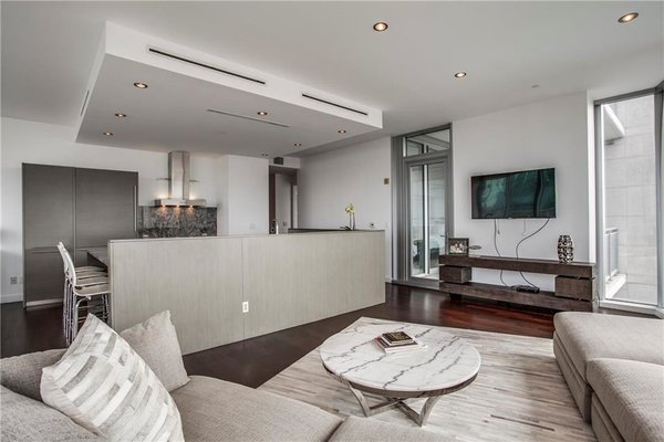 Modern Dallas High-Rise Modern Home in Dallas, Texas on Dwell